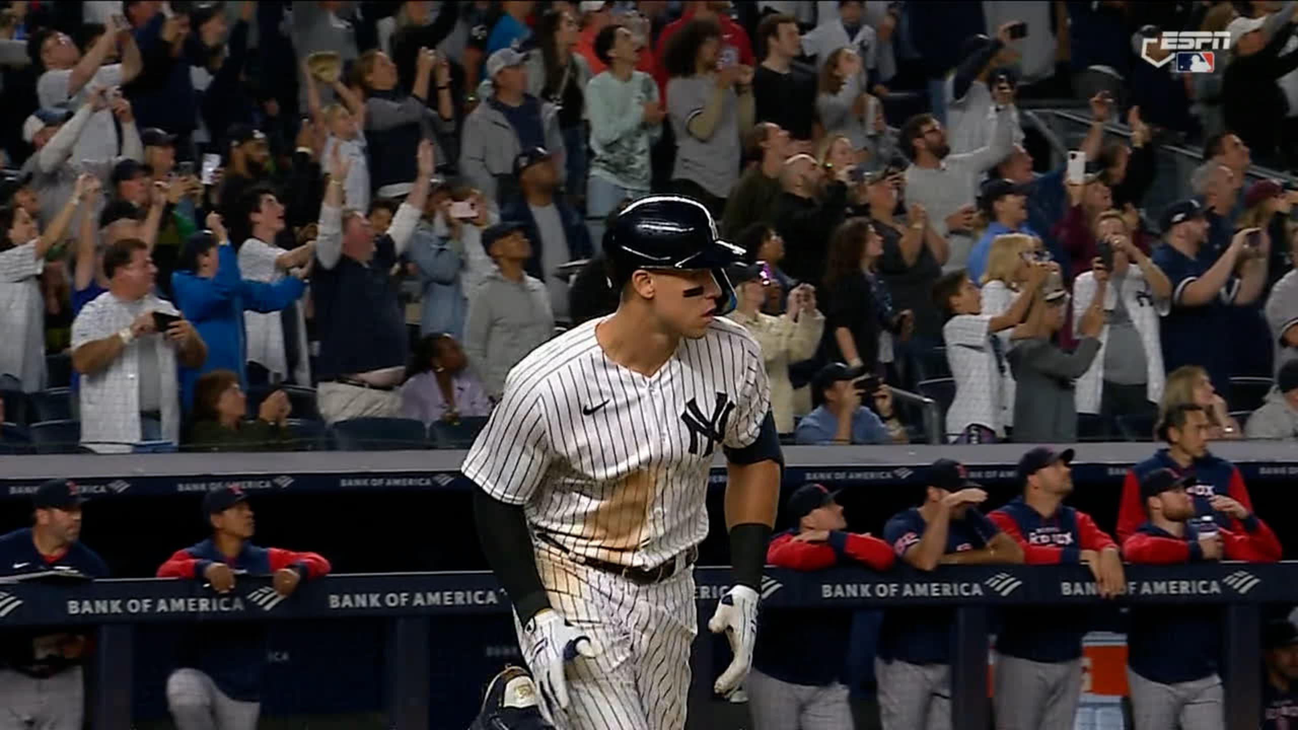 Aaron Judge flies out to center