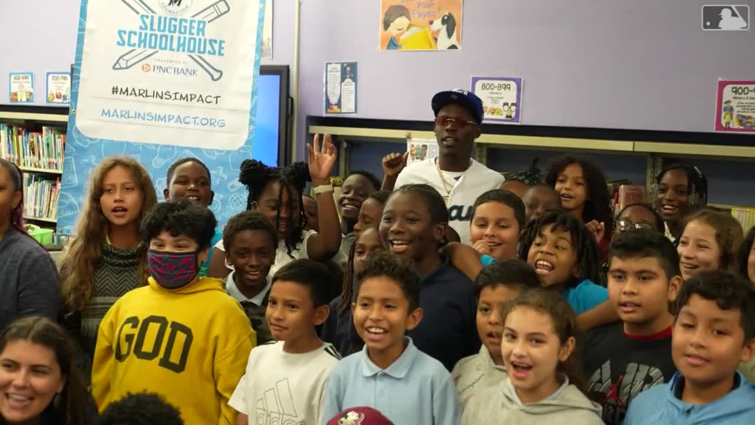 Chisholm Jr. meets with students
