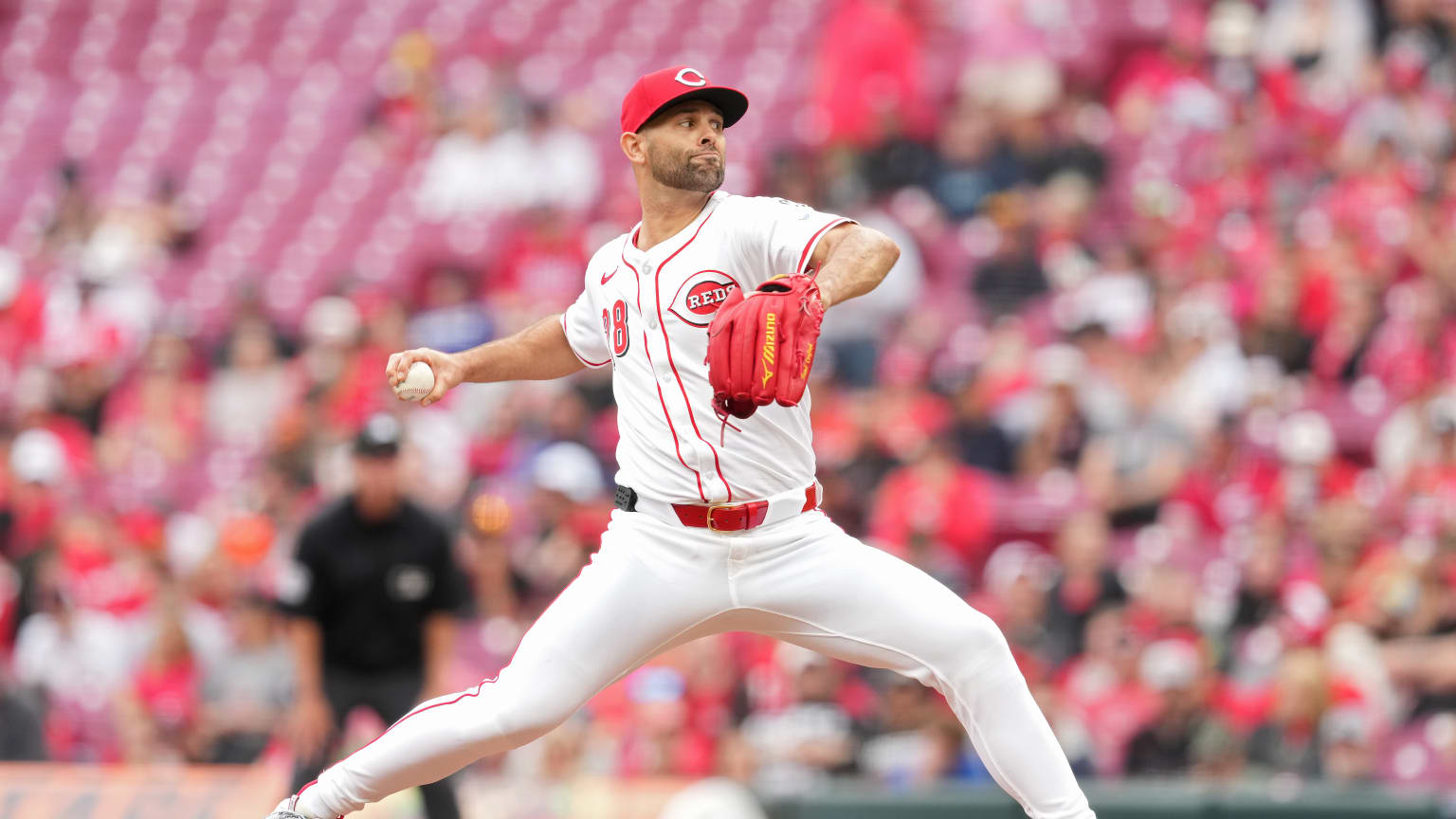 Nick Martinez strikes out five against the Giants | 03/30/2025 ...