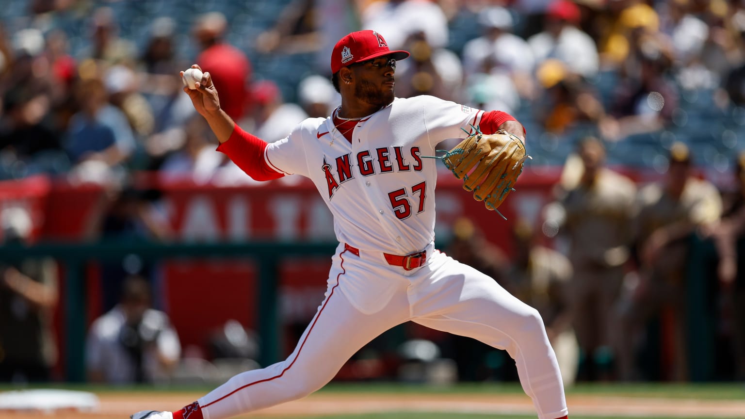 Walbert Urena strikes out eight over six innings | 04/19/2026 | Los ...