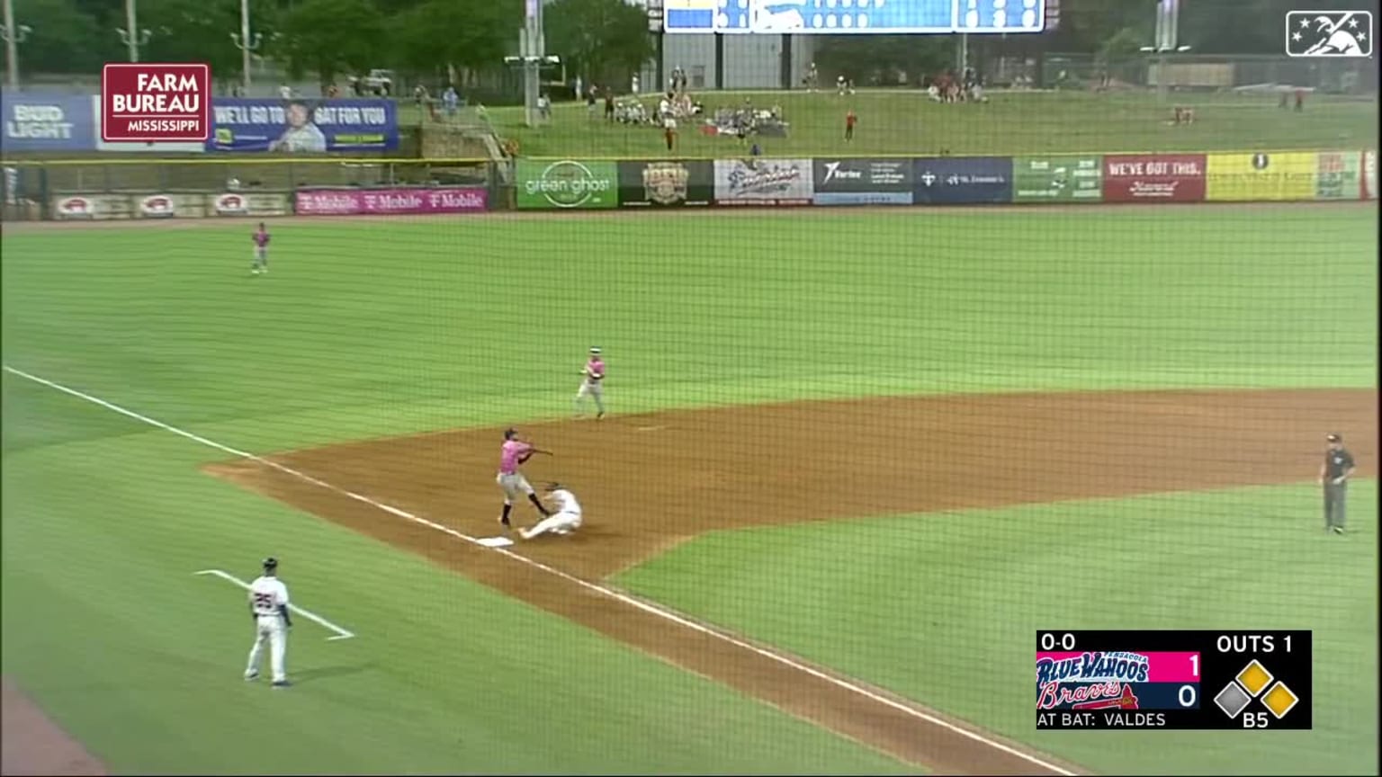 José Devers makes a diving stop to jumpstart a DP | 27/05/2023 | Los ...