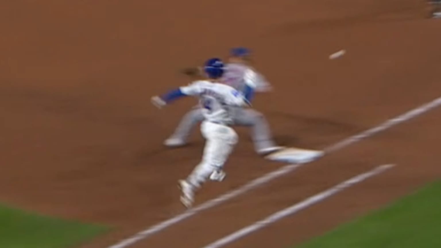 Moisés Ballesteros scores on an error | 09/24/2025 | Chicago Cubs