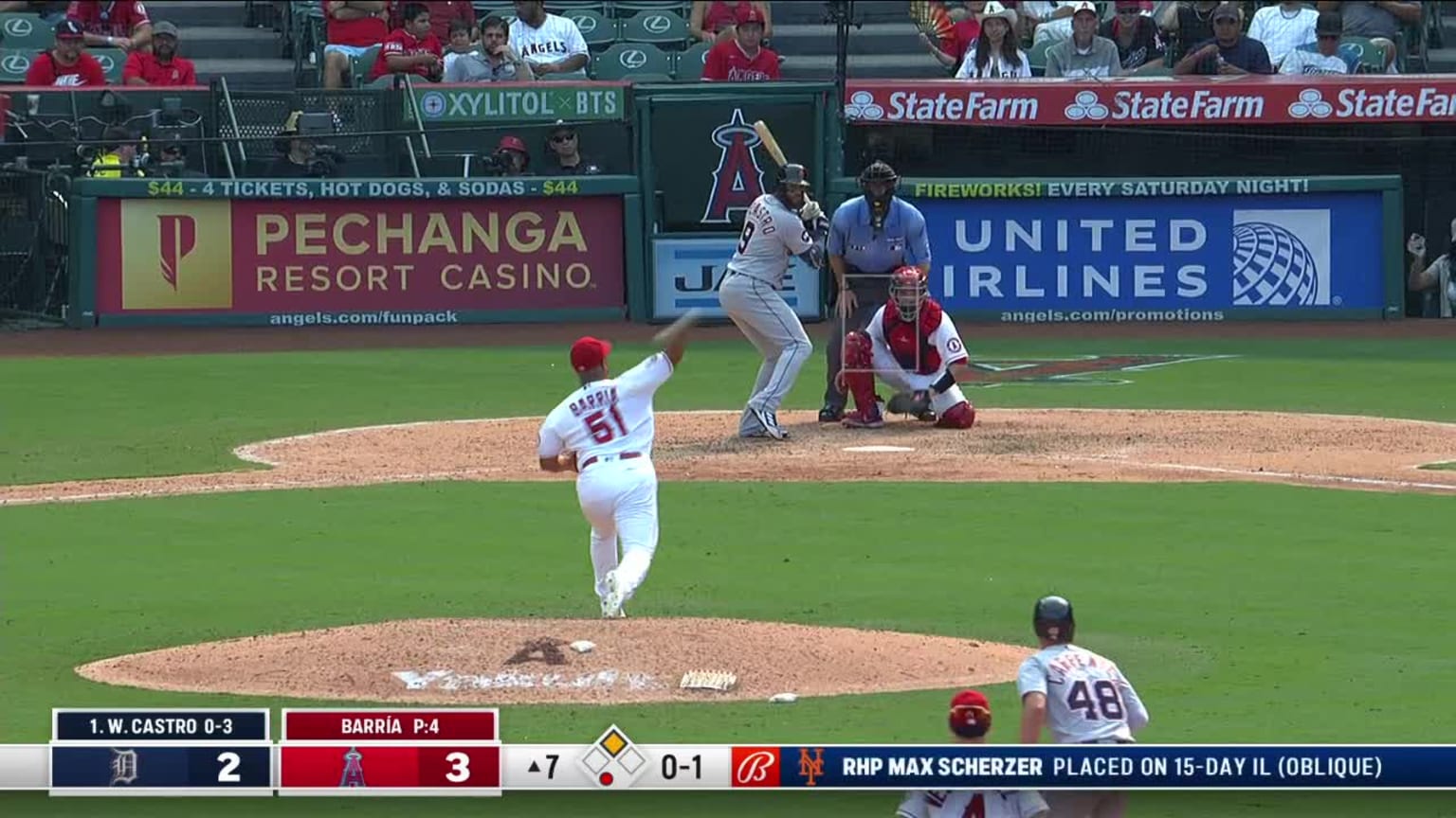 Willi Castro ties the game with ground-ball single | 09/07/2022 | MLB.com