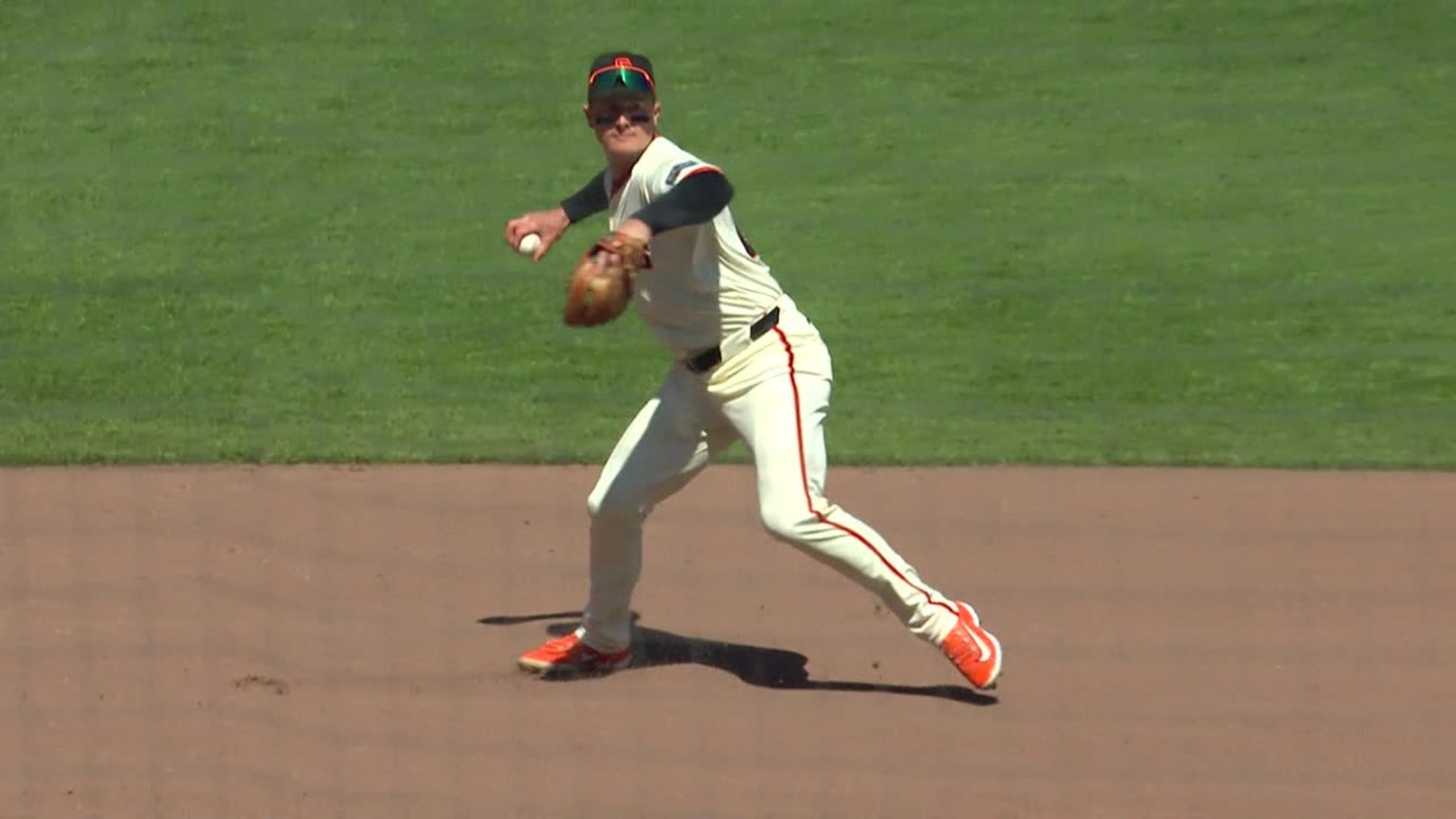 Matt Chapman's spinning throw | 04/07/2024 | San Francisco Giants