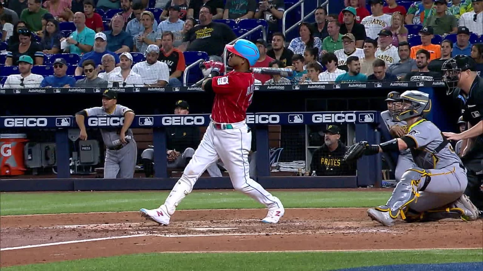 Luis Arraez launches a two-run homer to right field | 06/24/2023 ...