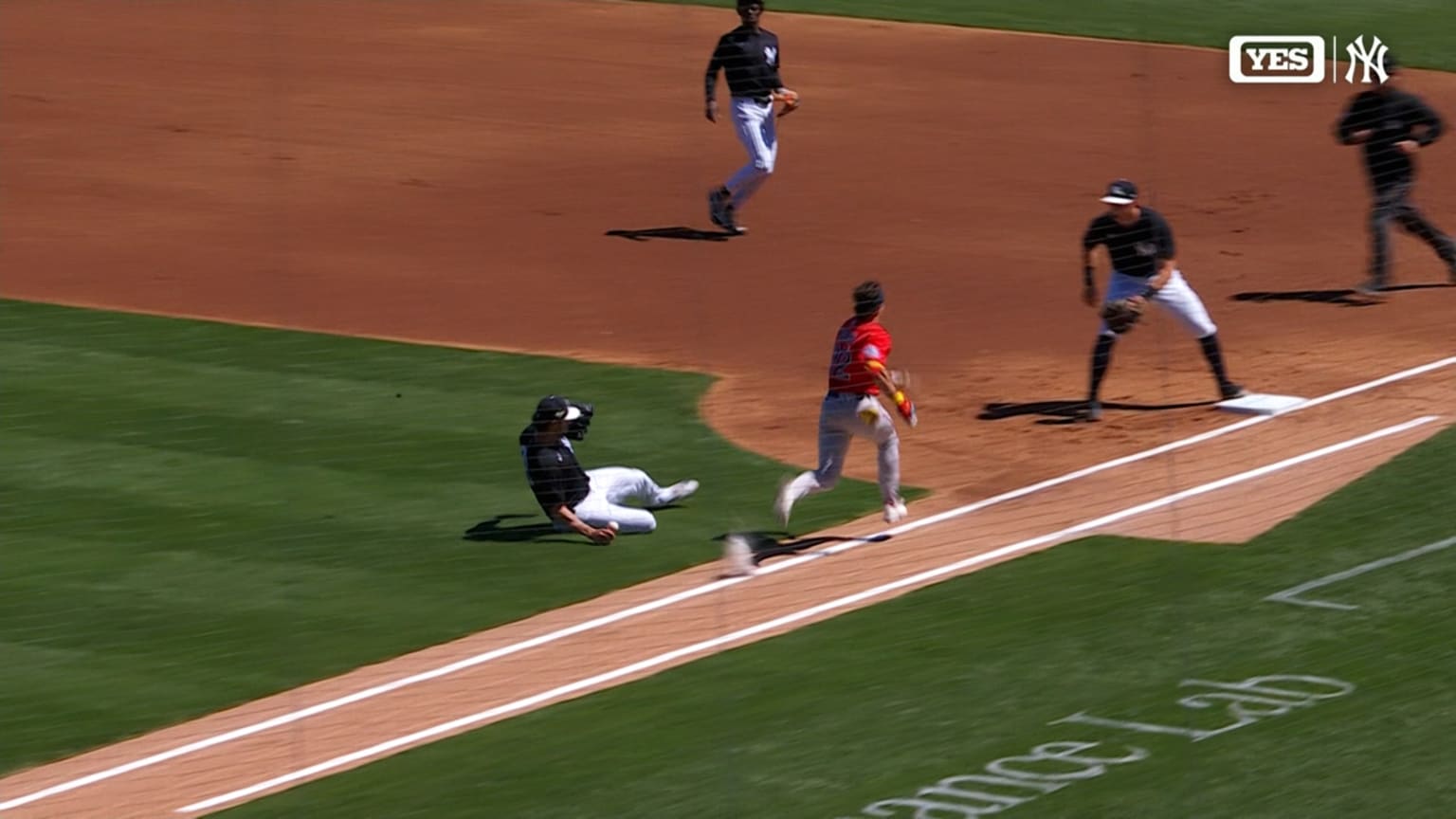 Braiden Ward reaches on bunt single | 03/18/2026 | Boston Red Sox