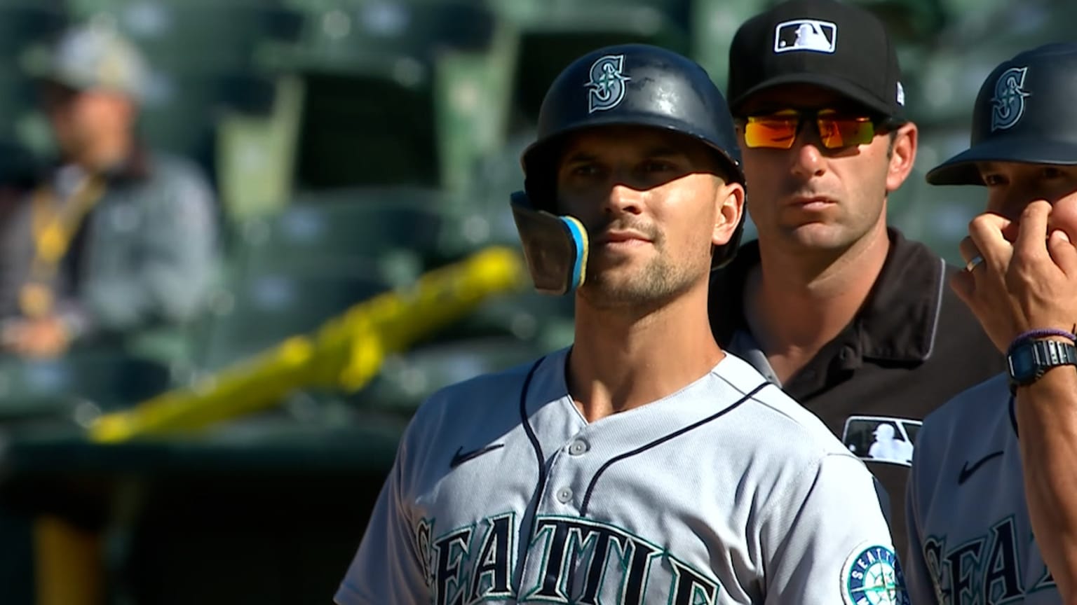 Adam Frazier picks up his third RBI of the game | 09/22/2022 | Seattle ...