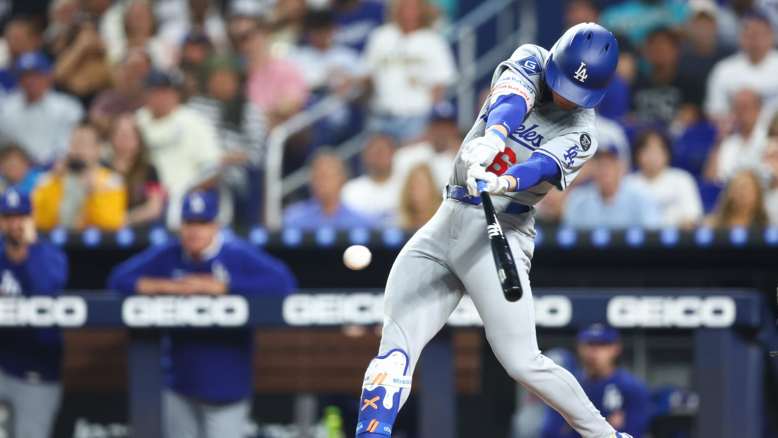 Hyeseong Kim's first career MLB hit | 05/05/2025 | Los Angeles Dodgers