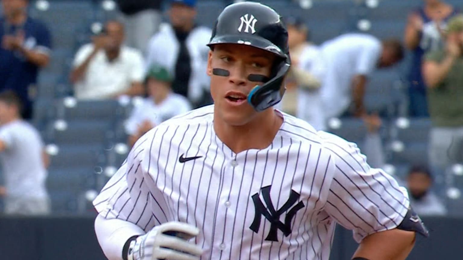 Judge saca la bola por el LF y llega a 55 jonrones | 07/09/2022 | Los Yankees de Nueva York