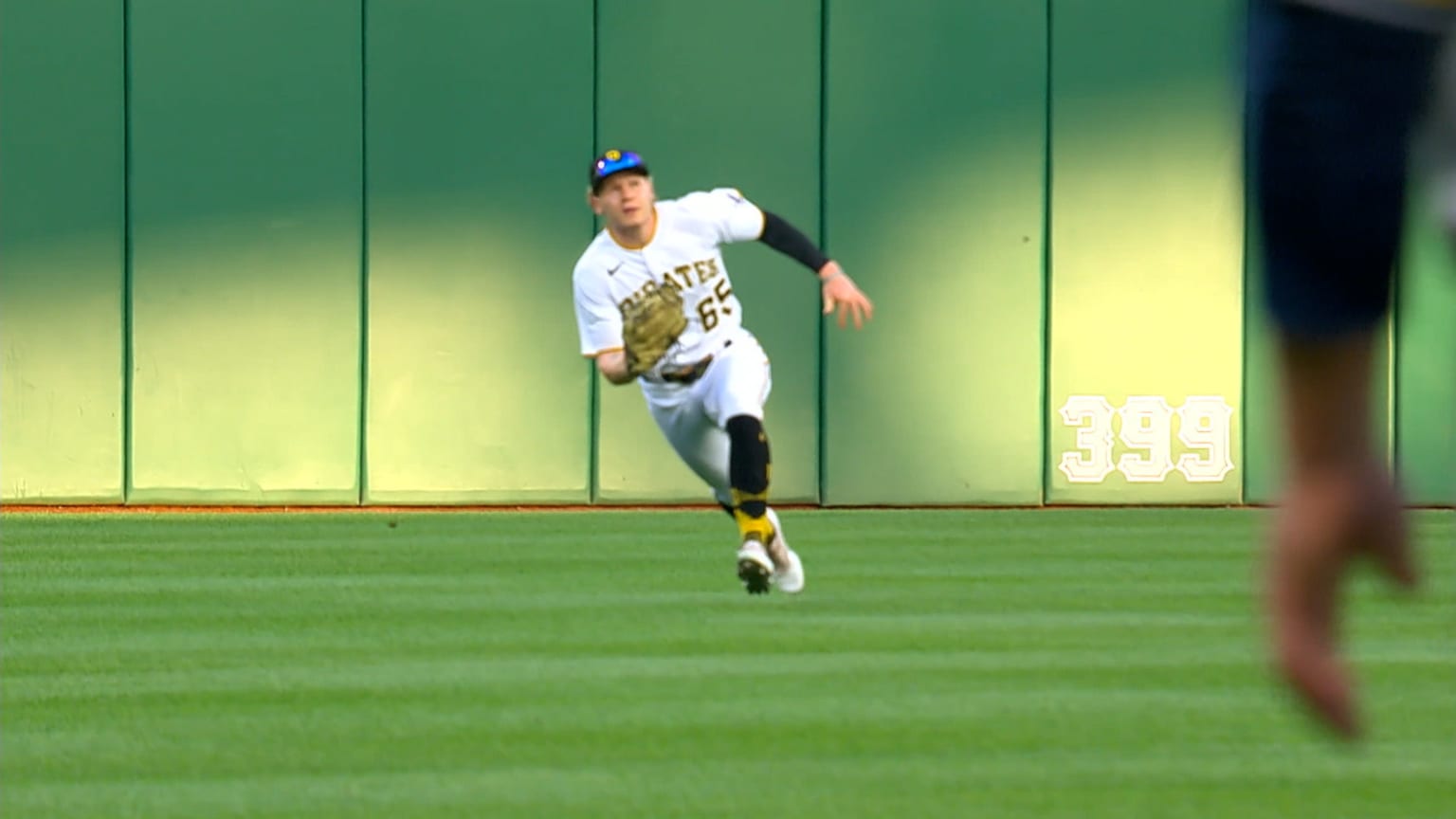 Jack Suwinski lays out to make a great catch | 09/05/2023 | Pittsburgh ...