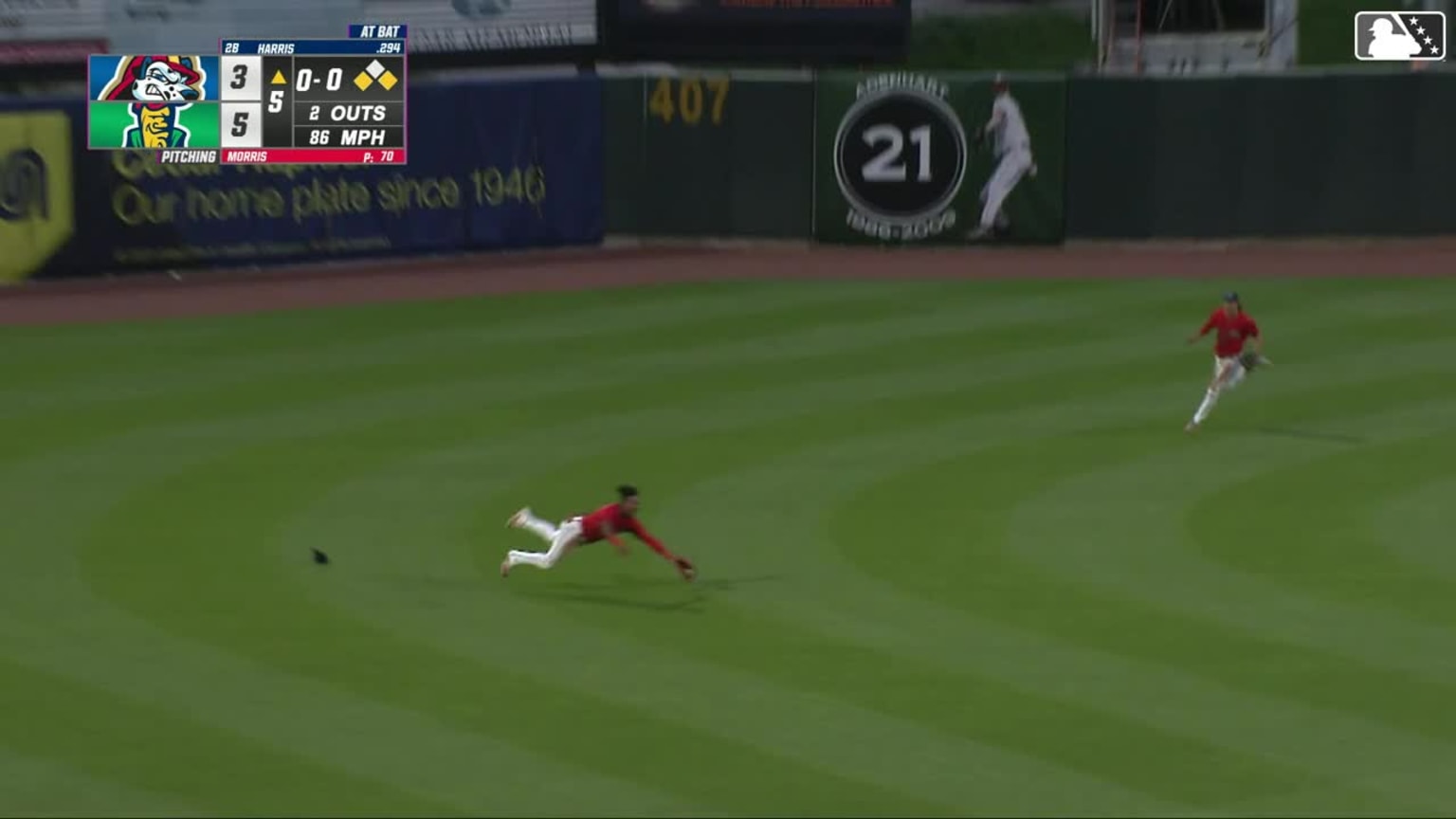 Misael Urbina's incredible catch | 05/02/2024 | MLB.com