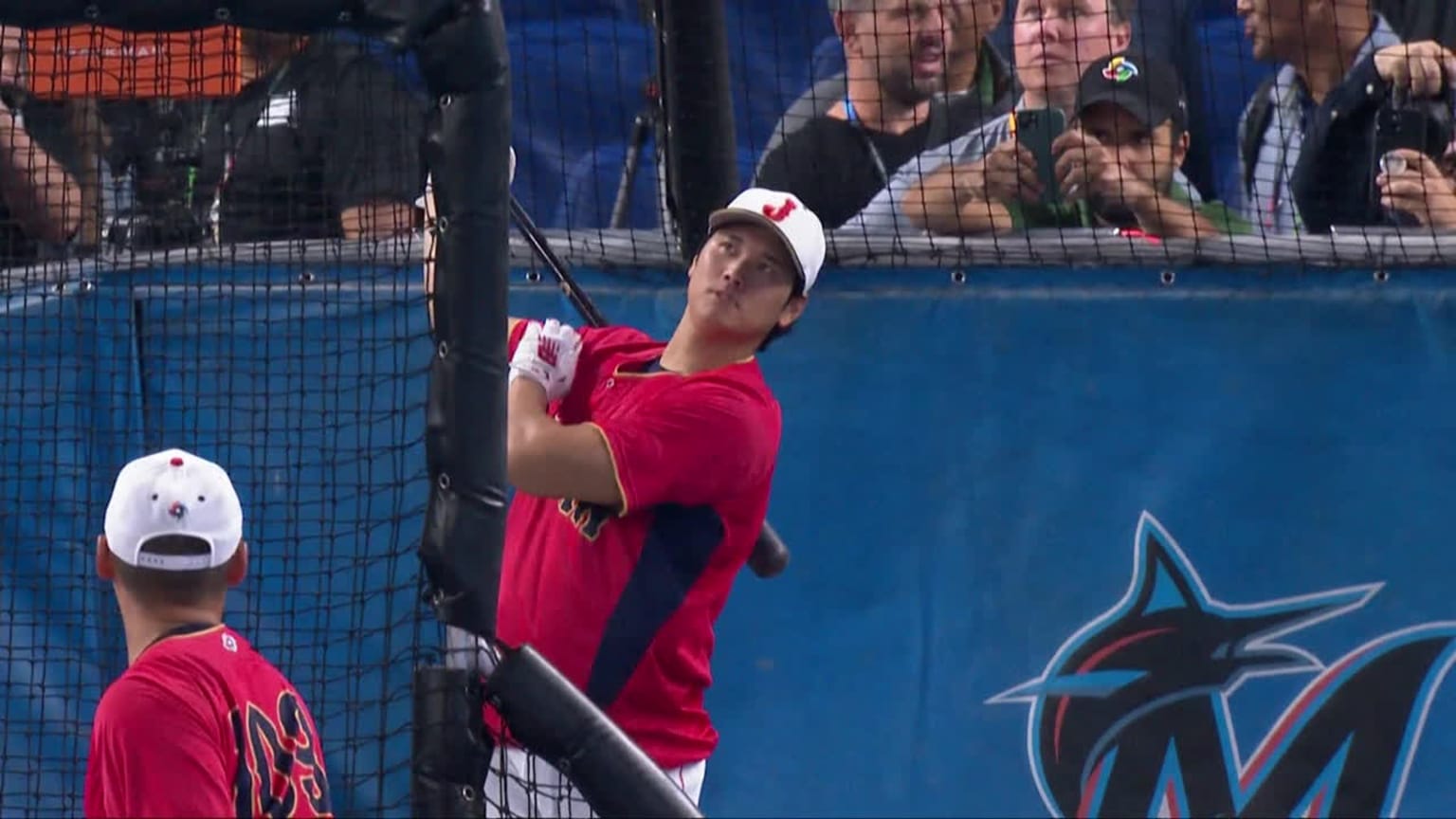 Shohei Ohtani stuns while taking BP before game | 03/20/2023 | Los Angeles Angels