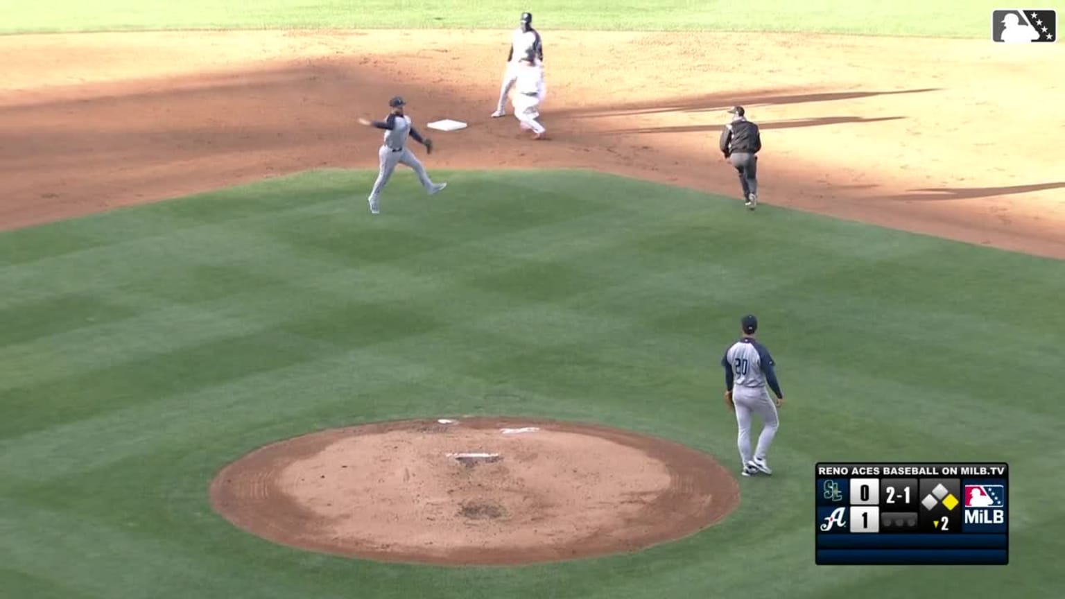 Jesús Bastidas makes a backhanded play | 04/27/2024 | MLB.com