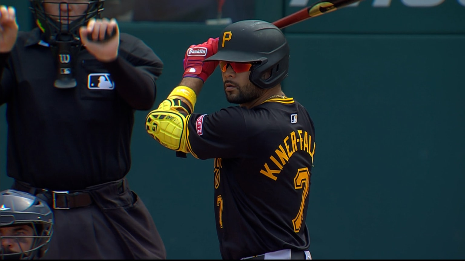 Isiah Kiner-Falefa ends the no-hit bid | 09/01/2024 | Pittsburgh Pirates