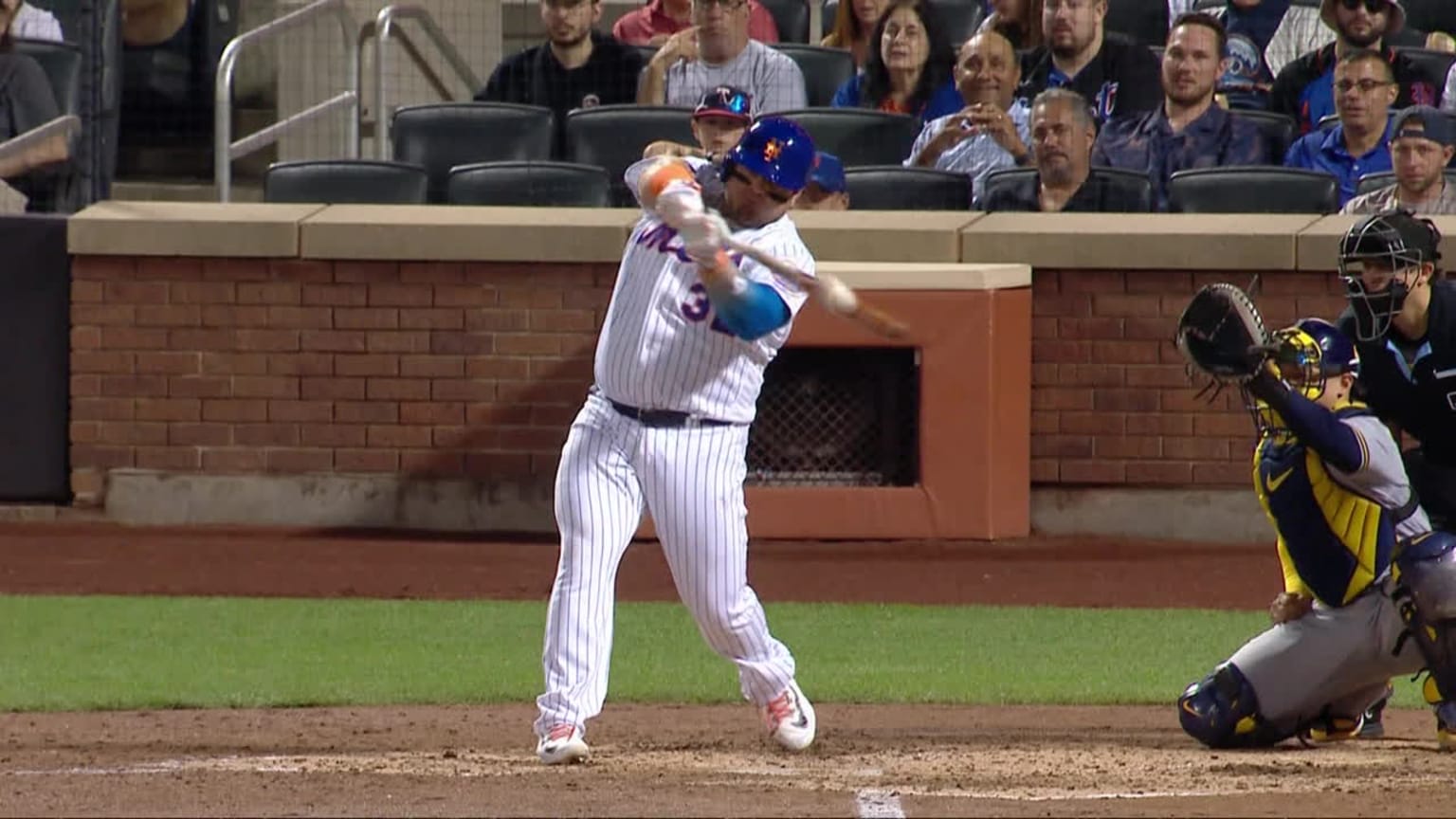 Vogelbach slugs a two-run homer in the 6th | 06/27/2023 | Minnesota Twins