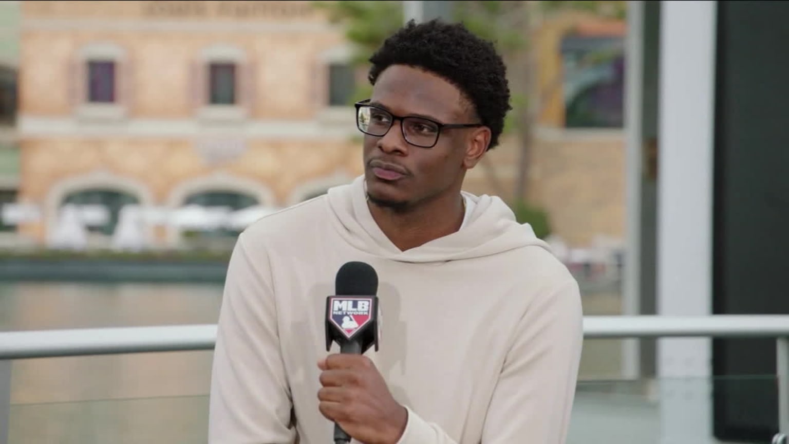 Denzel Clarke talks his incredible home run robbery | 11/14/2025 | MLB.com