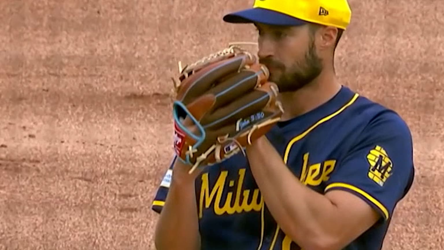 Aaron Ashby strikes out Yoán Moncada in the 1st | 03/07/2024 ...