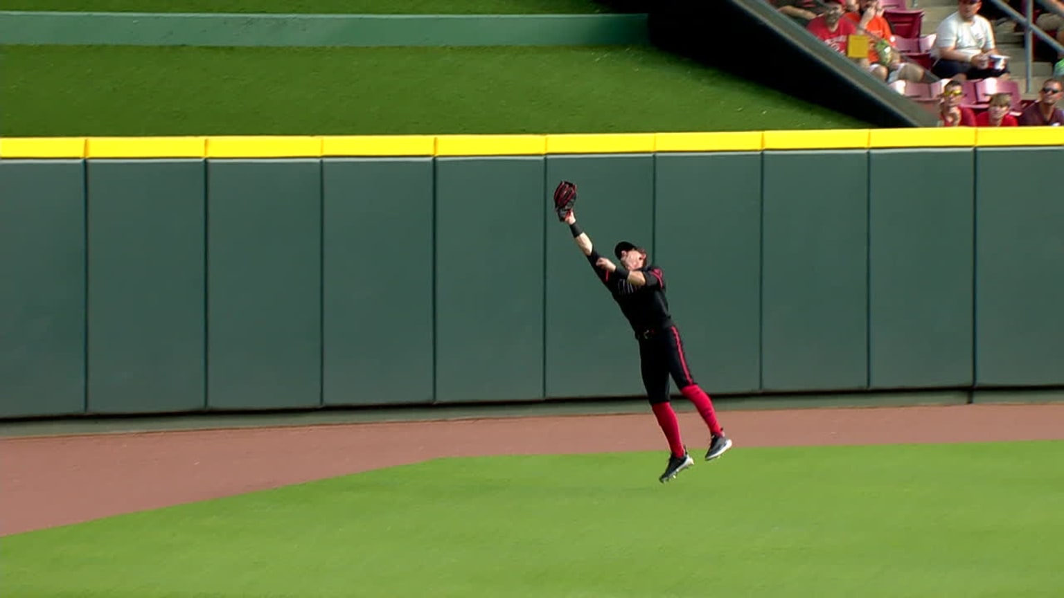TJ Friedl makes a great leaping catch in center field | 06/30/2023 ...