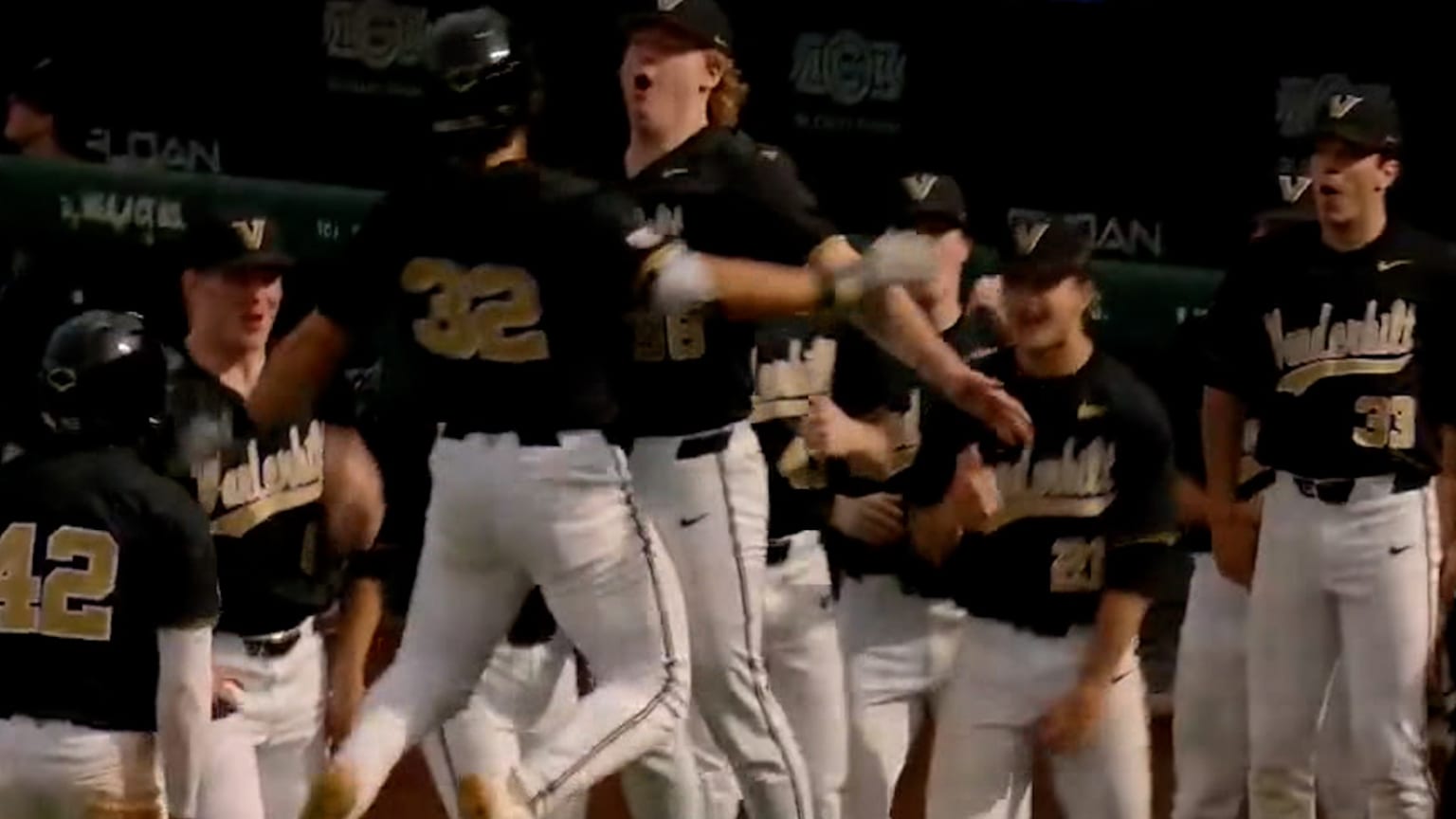 Riley Nelson hits a go-ahead grand slam in the 8th | 02/17/2025 | MLB.com