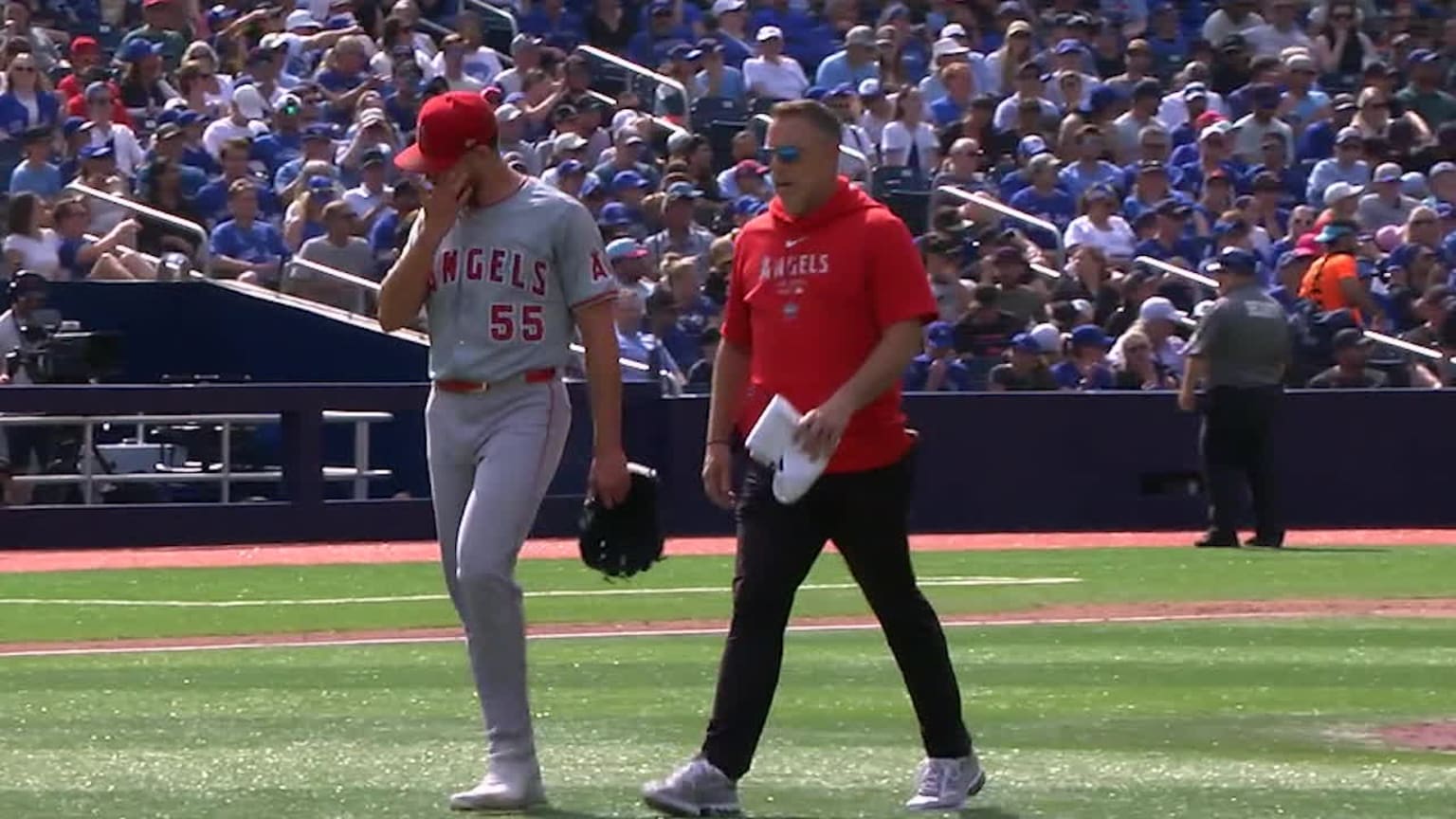 Matt Moore leaves with elbow injury | 08/25/2024 | MLB.com