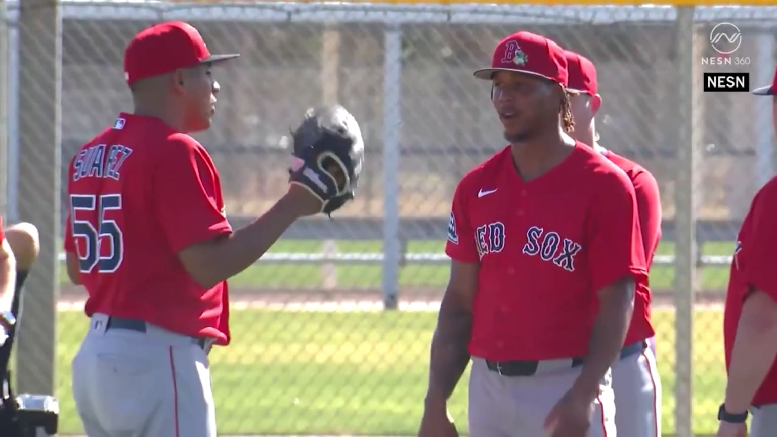 Ranger Suárez, Brayan Bello share pitch grips | 02/11/2026 | Boston Red Sox