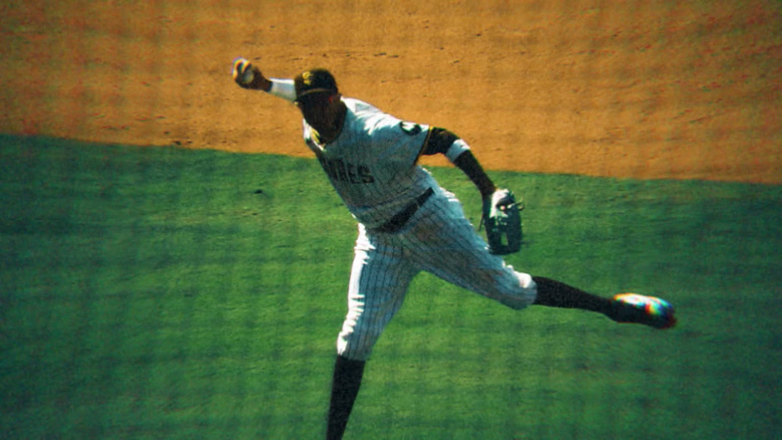 Daily Dash: Isbel's dive, Machado's barehanded play | 17/04/2025 ...