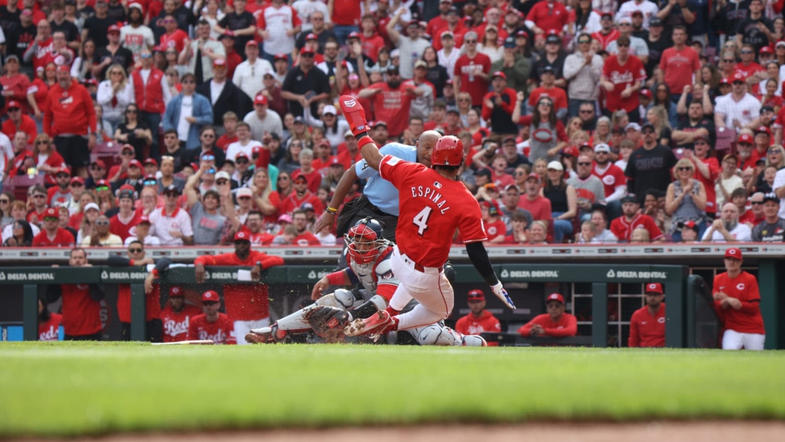 Jesse Winker makes a nice throw in the 2nd inning | 03/30/2024 ...