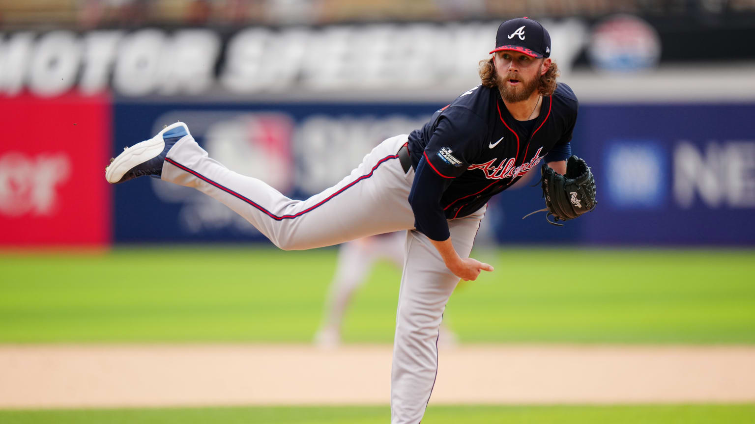 Pierce Johnson signs with the Reds | 01/12/2026 | MLB.com