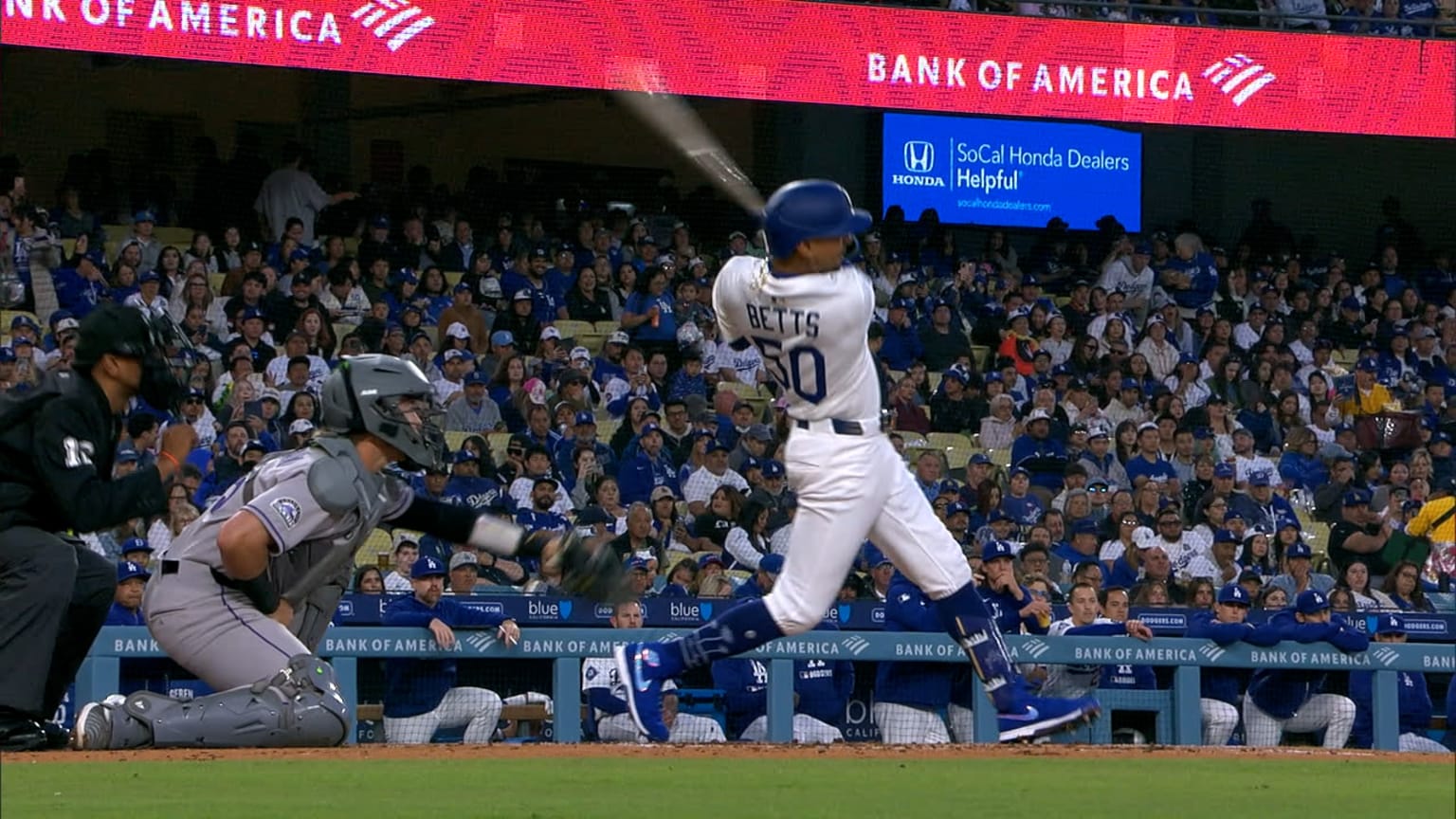 Mookie Betts suena un tablazo de dos vueltas | 14/04/2025 | Los Dodgers ...