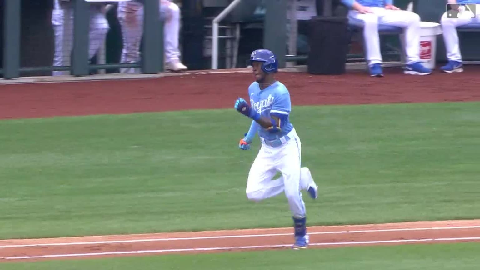 Samad Taylor steals two bases and then scores | 08/03/2023 | MLB.com