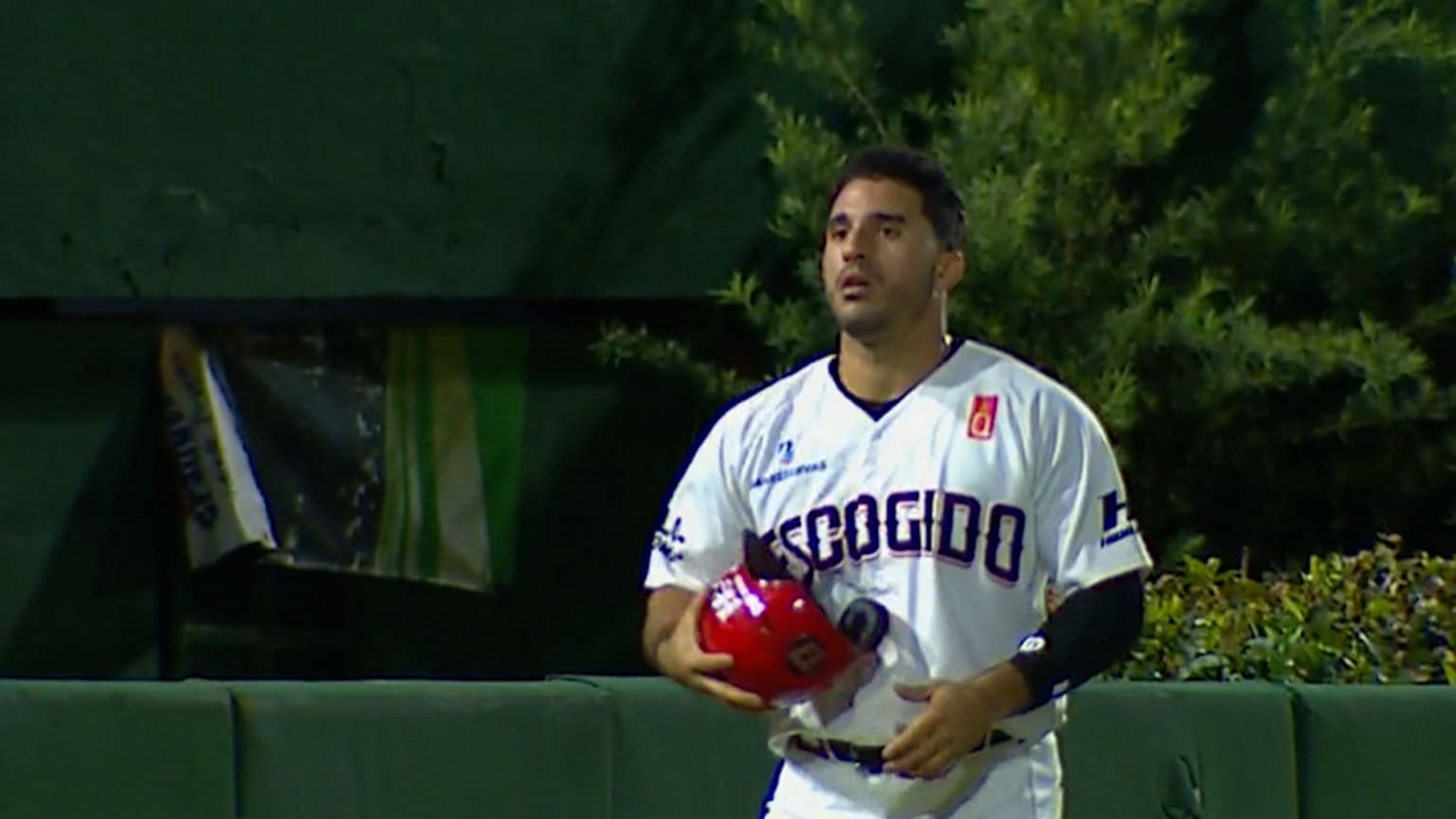 Erik González impulsa con sencillo en el 5to | 30/10/2024 | Los Reds de ...