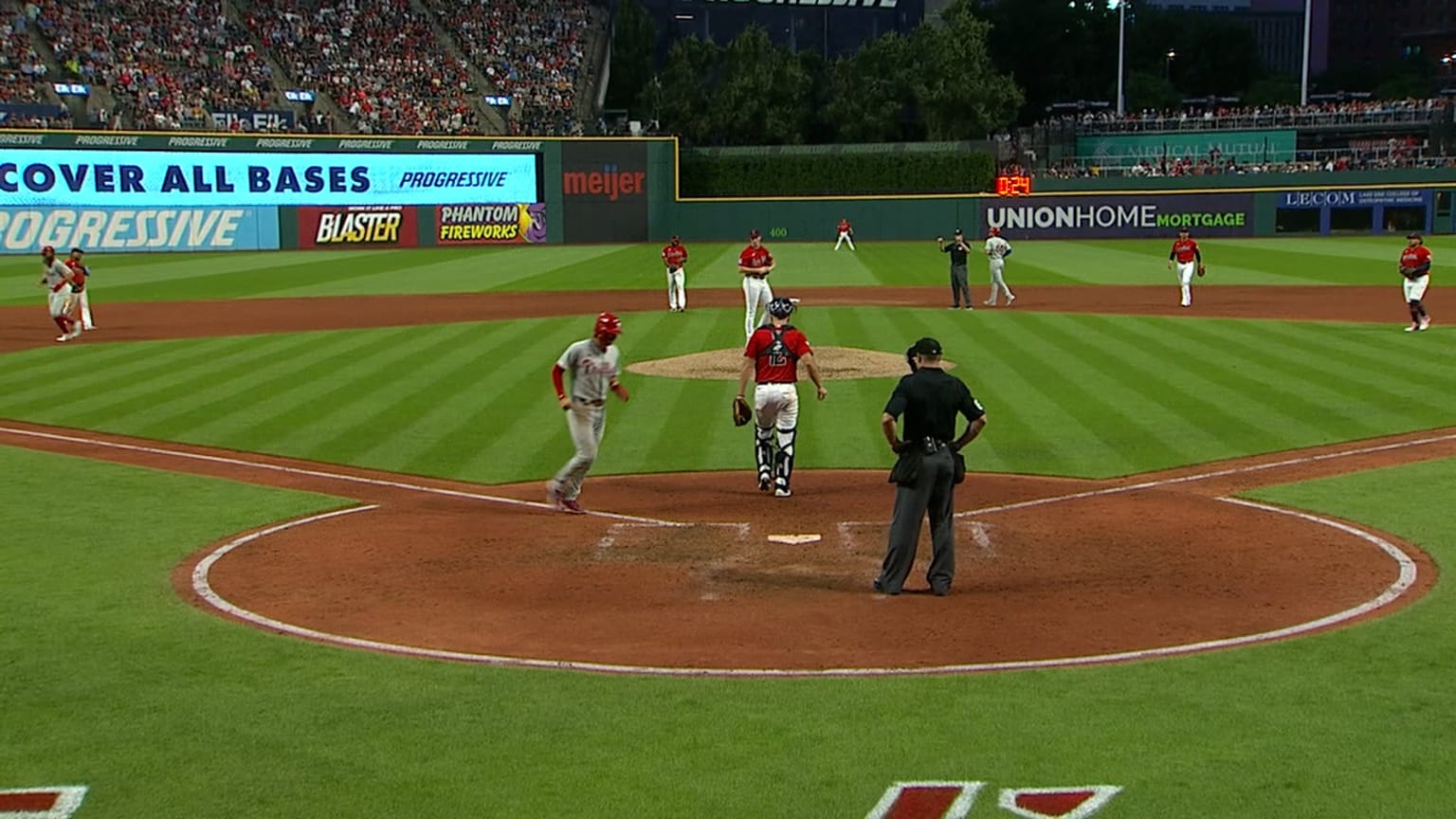 Kyle Schwarber scores Bryson Stott with an RBI walk | 07/21/2023 ...
