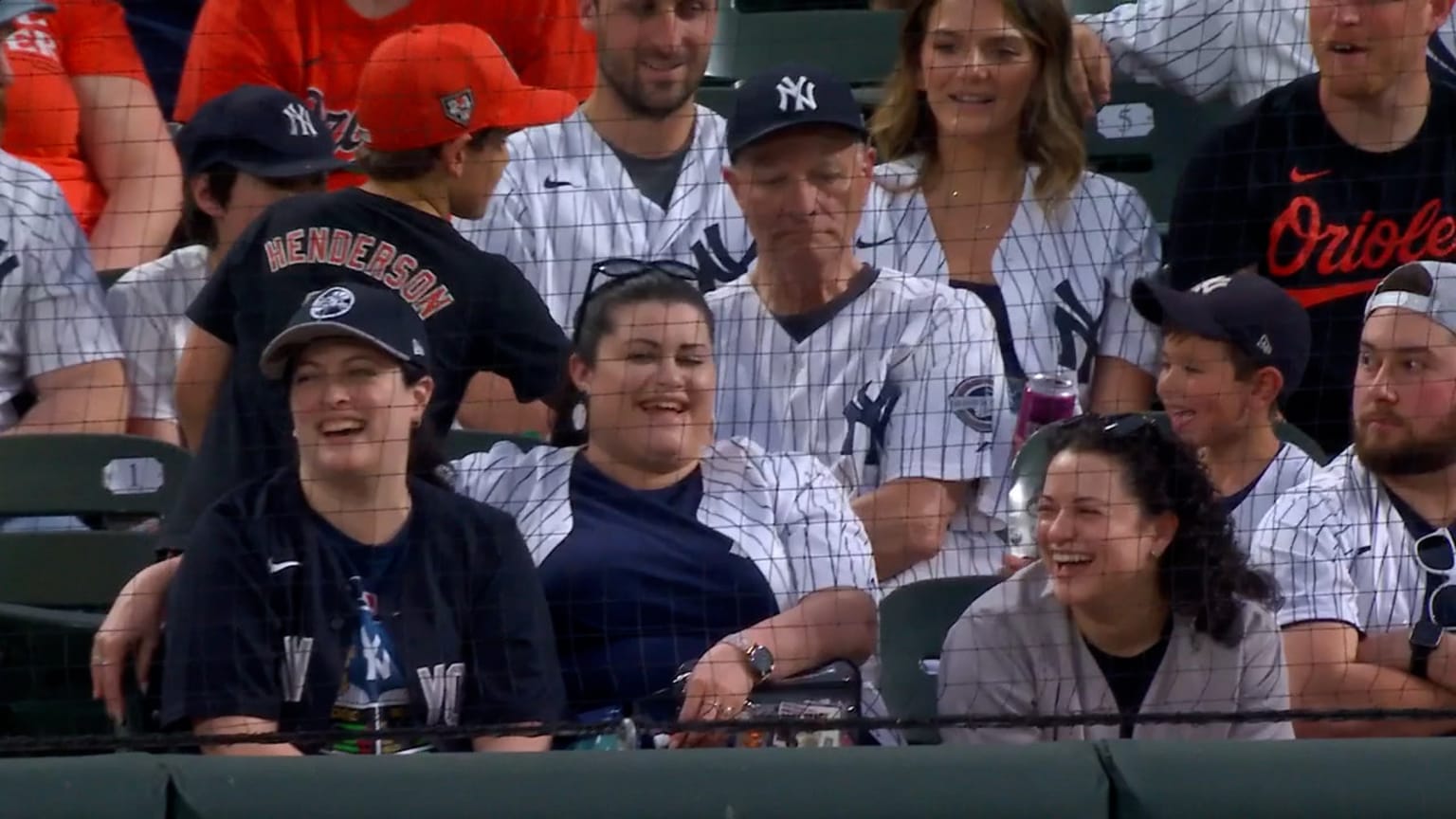 O's fan gives ball to Yankees fan | 04/30/2024 | New York Yankees