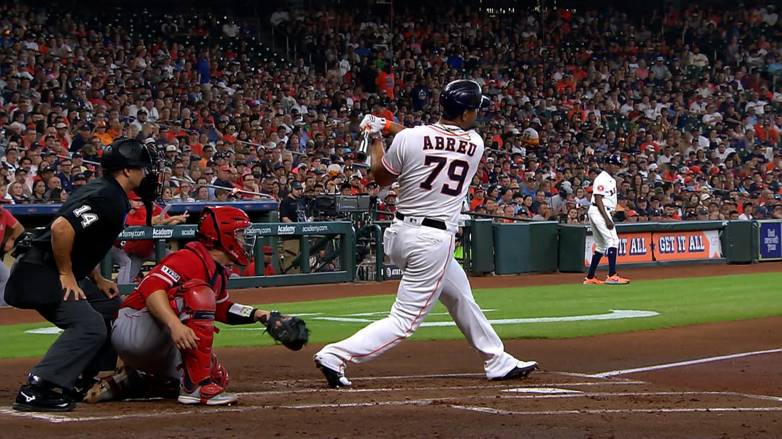 José Abreu lines an RBI single to center field | 06/03/2023 | Houston ...