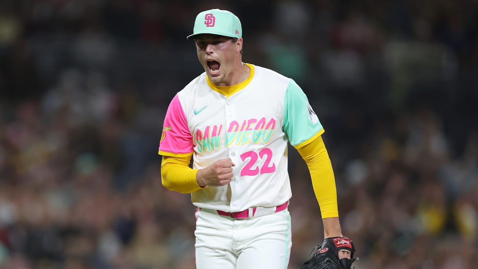 Mason Miller puts out the flames with 101.6 mph K | 09/26/2025 | MLB.com