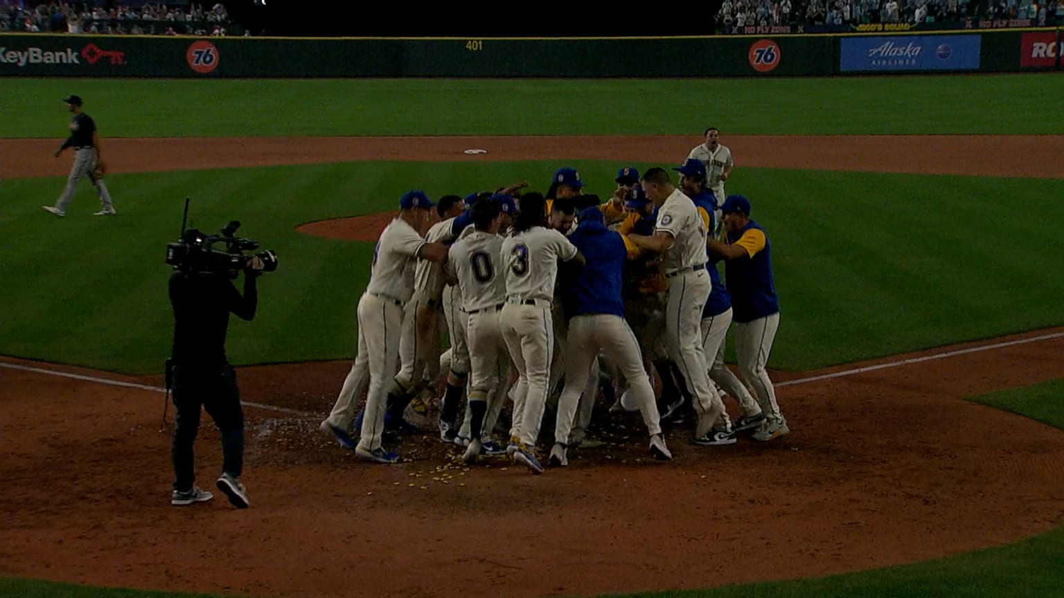 Julio Rodríguez and Eugenio Suárez go yard in the 9th | 09/11/2022 ...