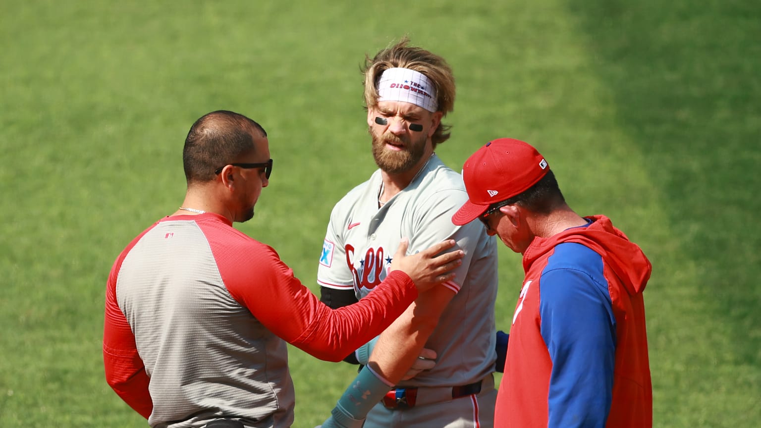 Bryce Harper leaves game after HBP | 09/04/2024 | Philadelphia Phillies