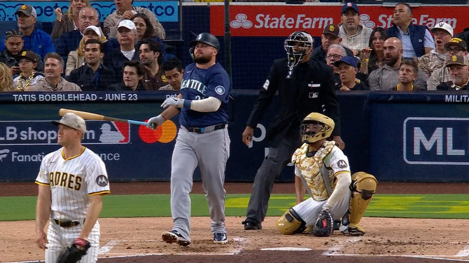 Rowdy Téllez la bota con uno a bordo en la 4ta | 16/05/2025 | Los ...