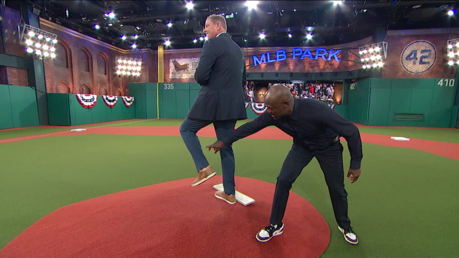Breaking down the art of the stolen base | 08/06/2024 | MLB.com