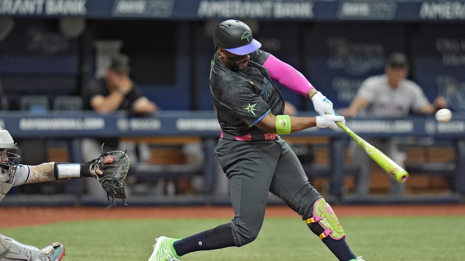 Yandy Díaz hits a two-run double | 08/17/2024 | Tampa Bay Rays