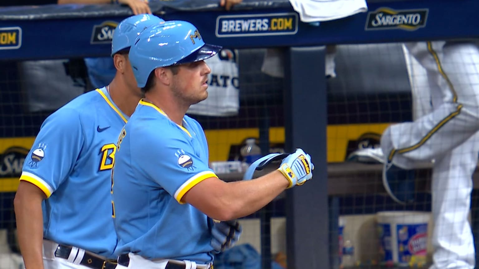 Hunter Renfroe's RBI single | 08/26/2022 | MLB.com