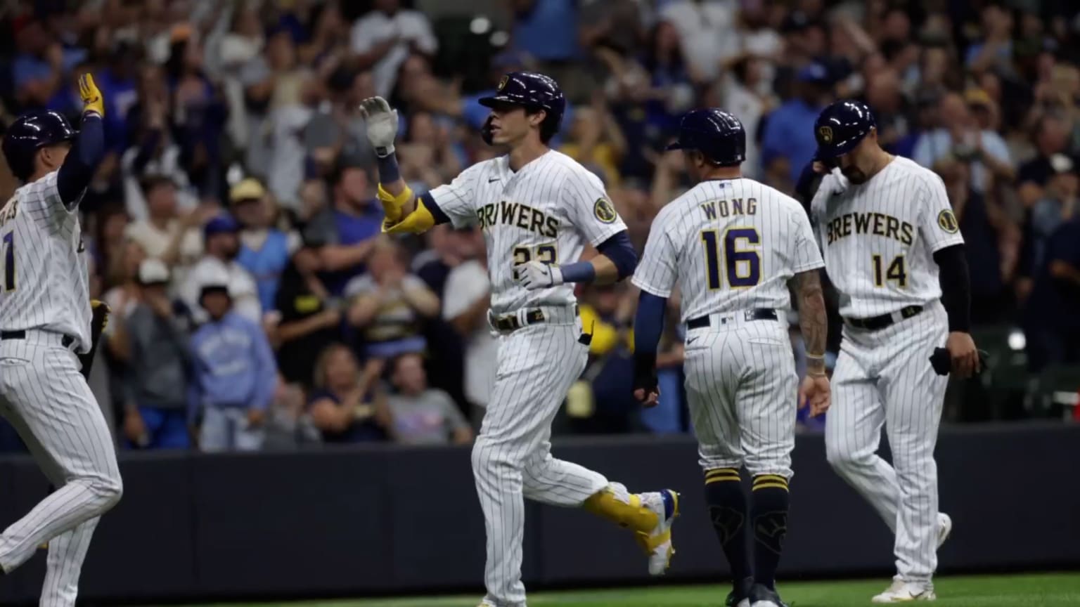 Christian Yelich's three-run homer | Creator Cuts | 08/27/2022 ...