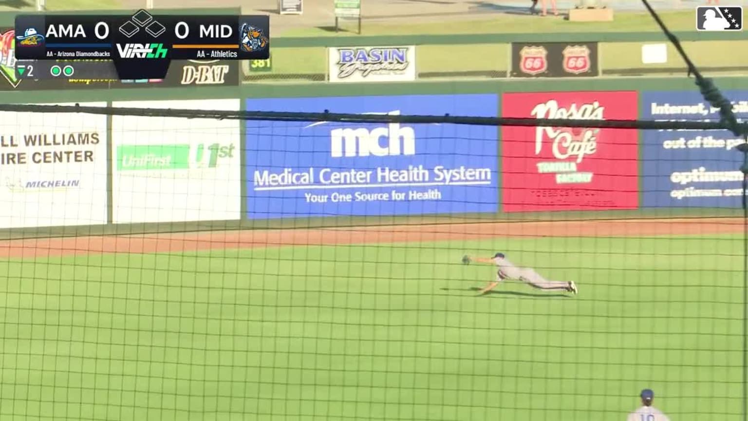 Ryan Waldschmidt lays out to make a diving catch | 08/07/2025 ...