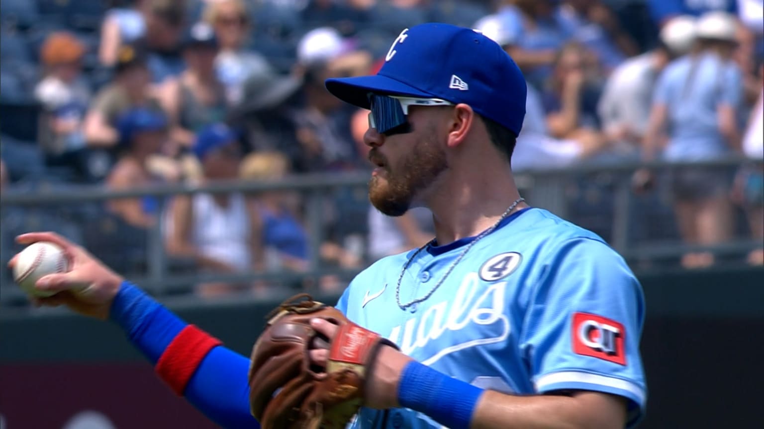 Nick Loftin fields deflection for out | 06/01/2025 | Kansas City Royals