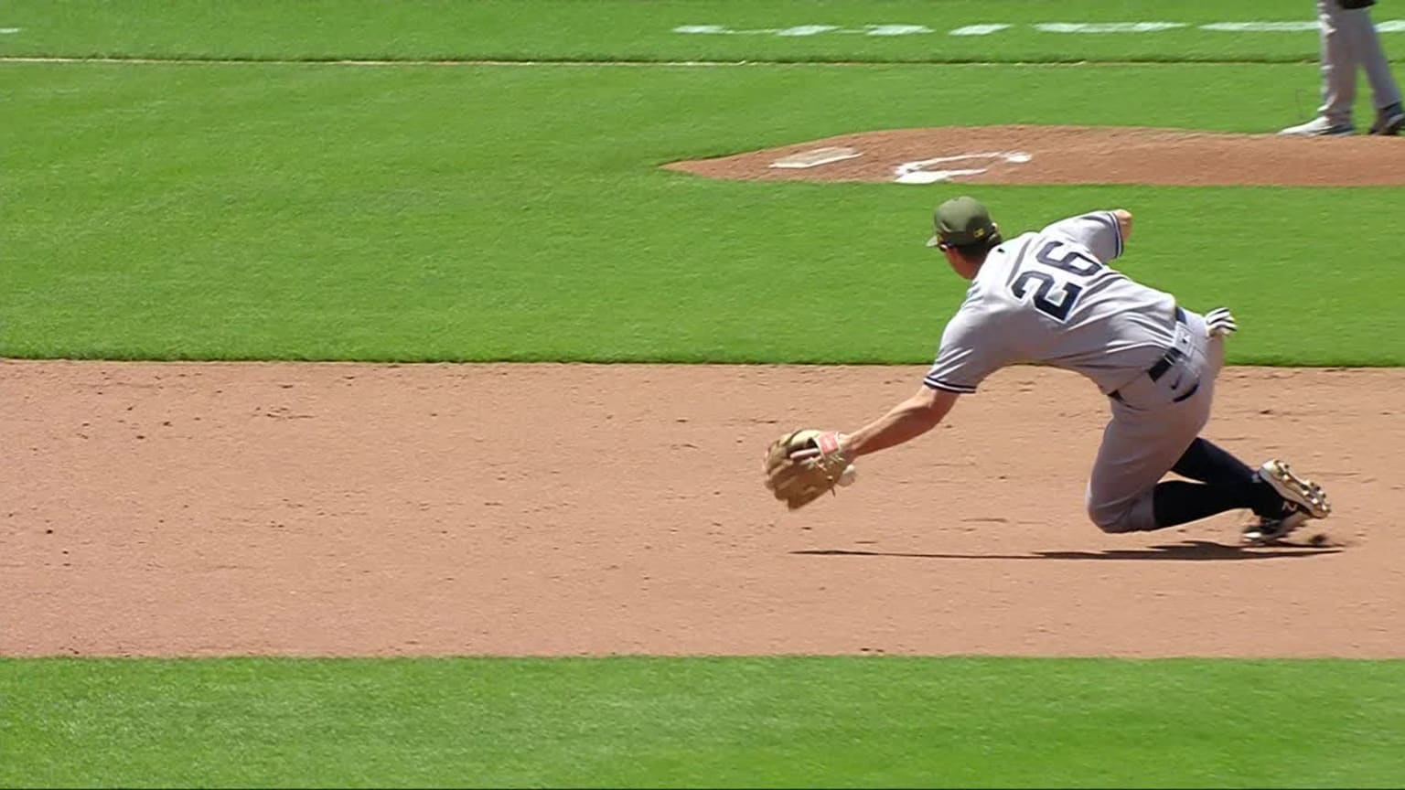 LeMahieu robs Fairchild of a hit with a sliding play | 05/21/2023 | New ...