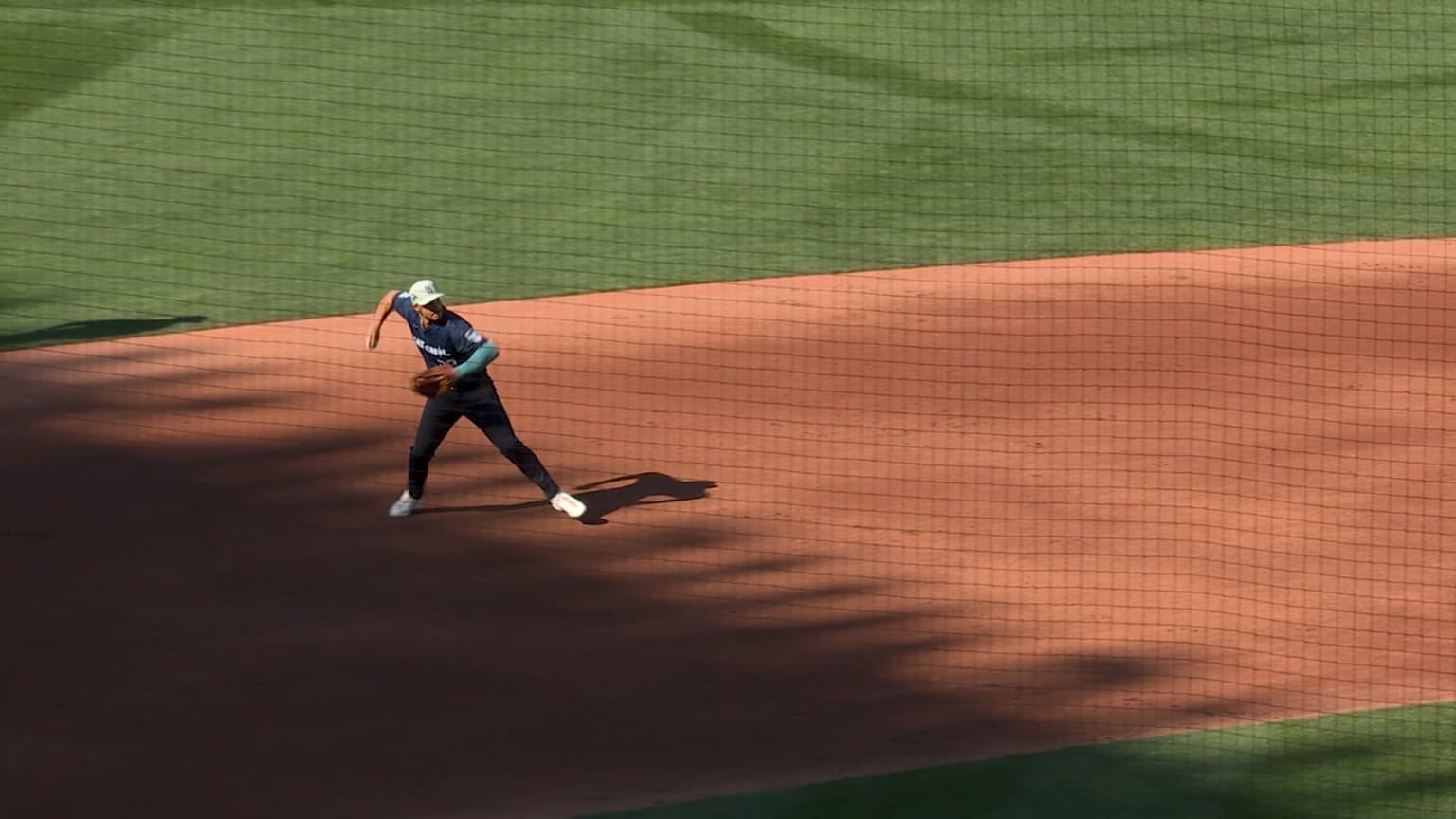 Nolan Arenado makes a quick play at third base | 07/11/2023 | Seattle ...