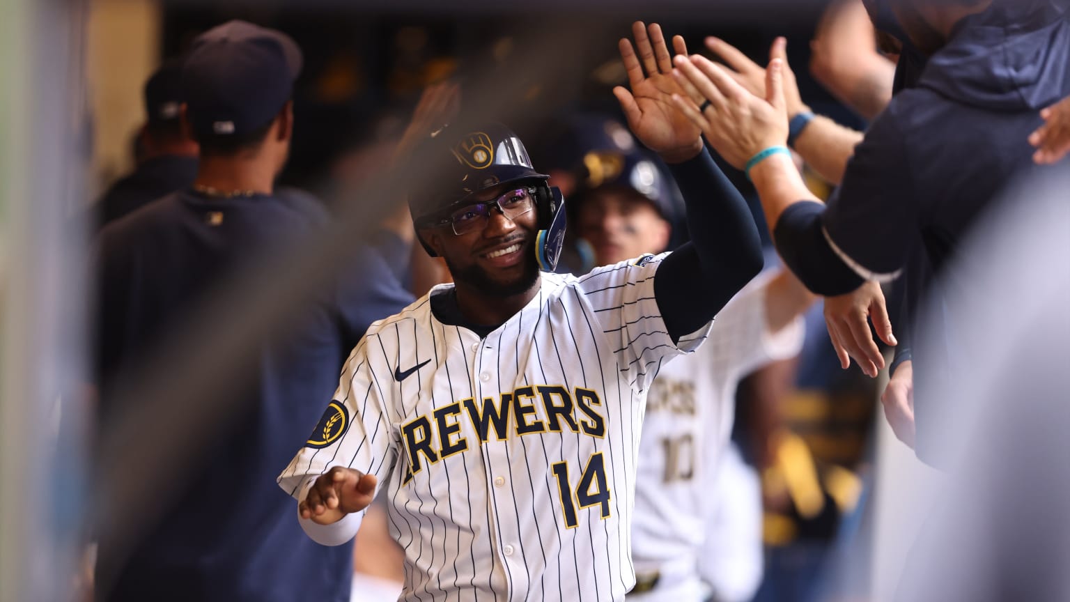 Brewers plate five runs in the first | 07/13/2024 | MLB.com