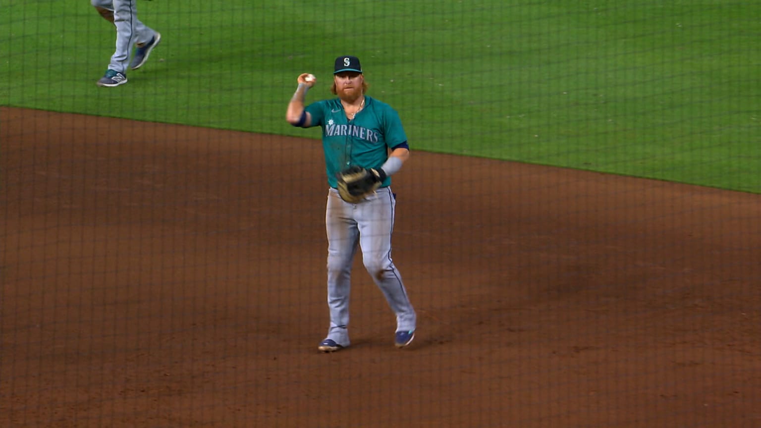 Justin Turner's diving catch | 09/24/2024 | Seattle Mariners