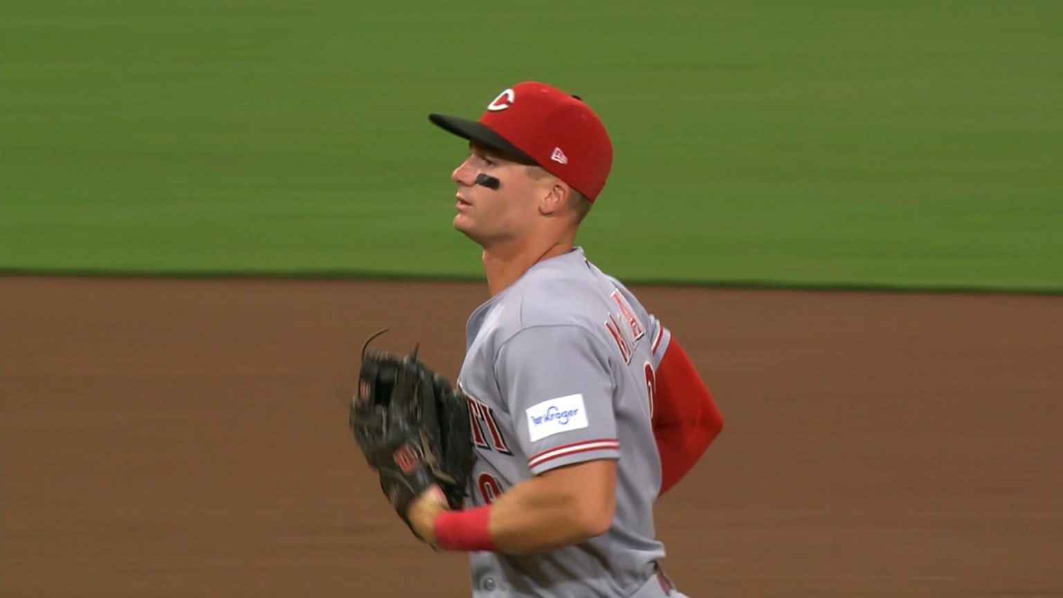 Matt McLain's sensational diving play | 06/08/2026 | MLB.com
