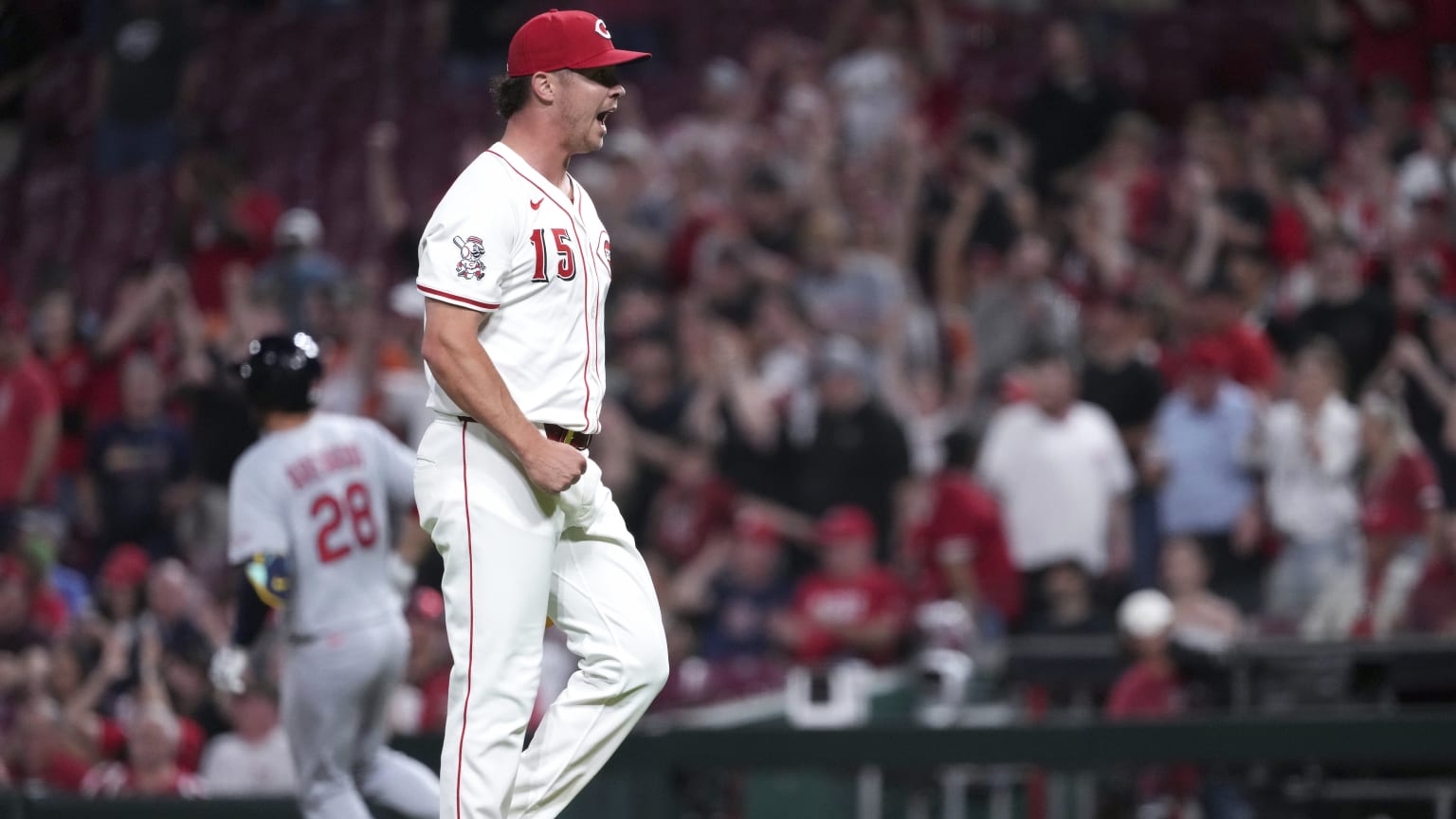 Emilio Pagán secures the Reds' 3-1 win | 04/28/2025 | Cincinnati Reds